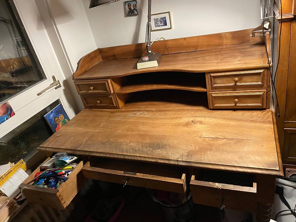 Bureau ancien fait main Canton Vaud - anibis.ch