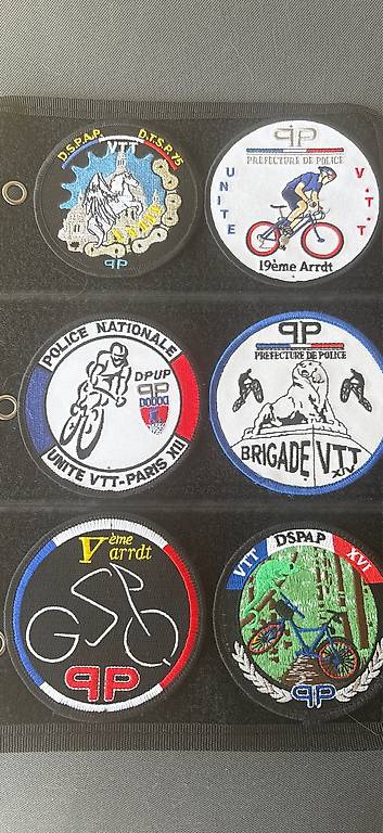 Badges des brigades VTT police Canton Vaud - anibis.ch